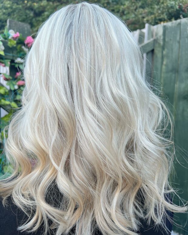 Loiro claríssimo: o que é, fotos inspirações, trends