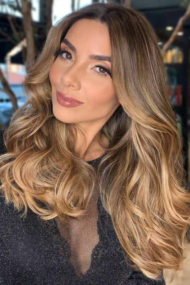 Cabelo loiro mel: o que é, estilos, 30 fotos inspirações